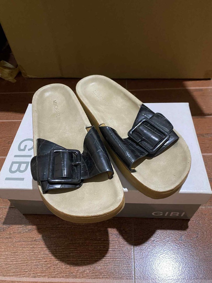 Michaela, Women's Fashion, Footwear, Slippers and slides on Carousell