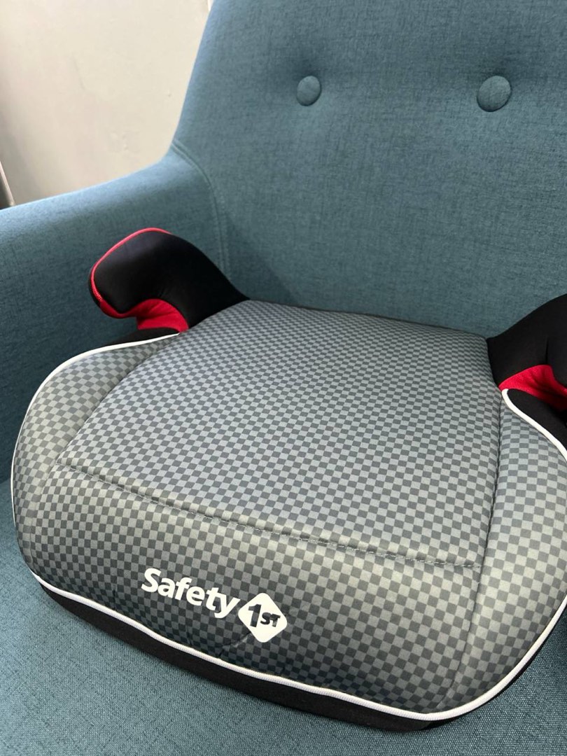 Safety 1st Booster seat, Babies & Kids, Going Out, Car Seats on Carousell