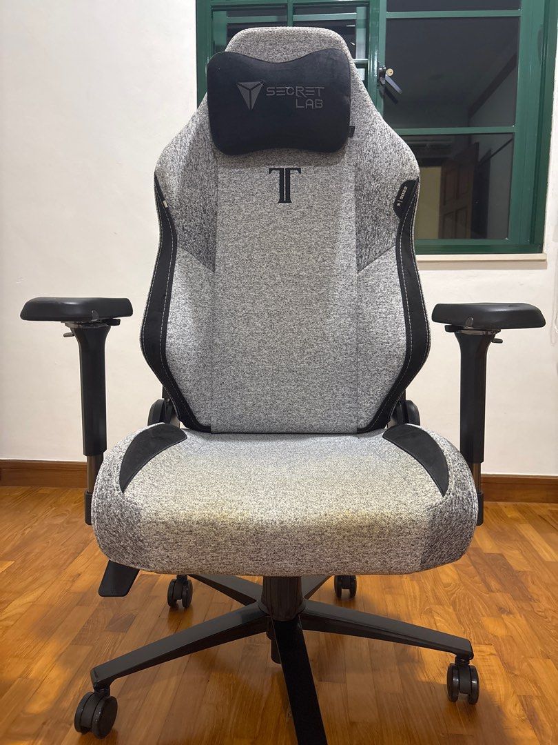 Secretlab Titan EVO 2022 Series - Fabric (MOVING OUT SALE!!), Furniture ...