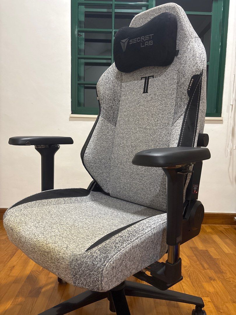 Secretlab Titan EVO 2022 Series - Fabric (MOVING OUT SALE!!), Furniture ...