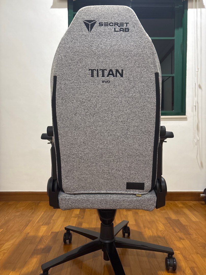 Secretlab Titan EVO 2022 Series - Fabric (MOVING OUT SALE!!), Furniture ...