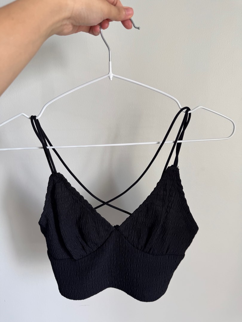 Sexy back cropped top, Women's Fashion, Tops, Sleeveless on Carousell