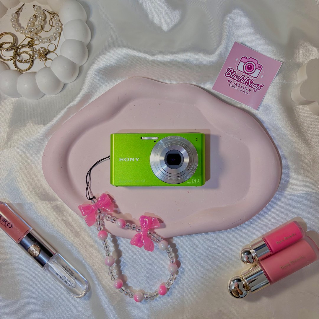 Sony cybershot w610 Lime green, Photography, Cameras on Carousell