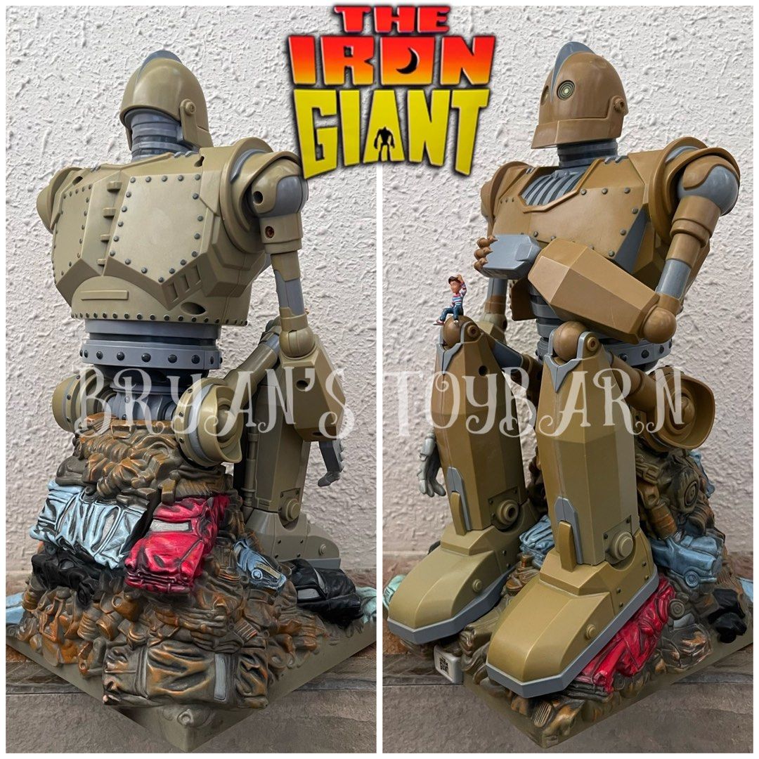 The Iron Giant Animated Coin Bank with Working Electronic Light-Up Eyes ...