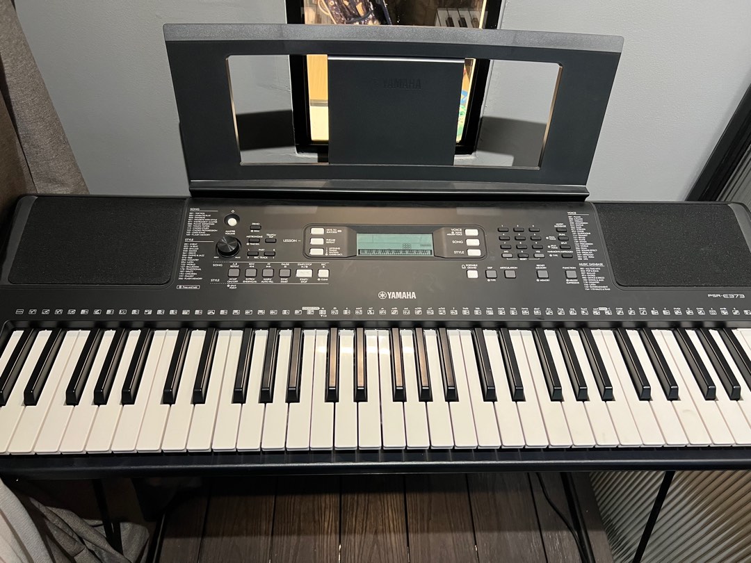 Yamaha Keyboard PSR-E373, Hobbies & Toys, Musical Instruments on Carousell