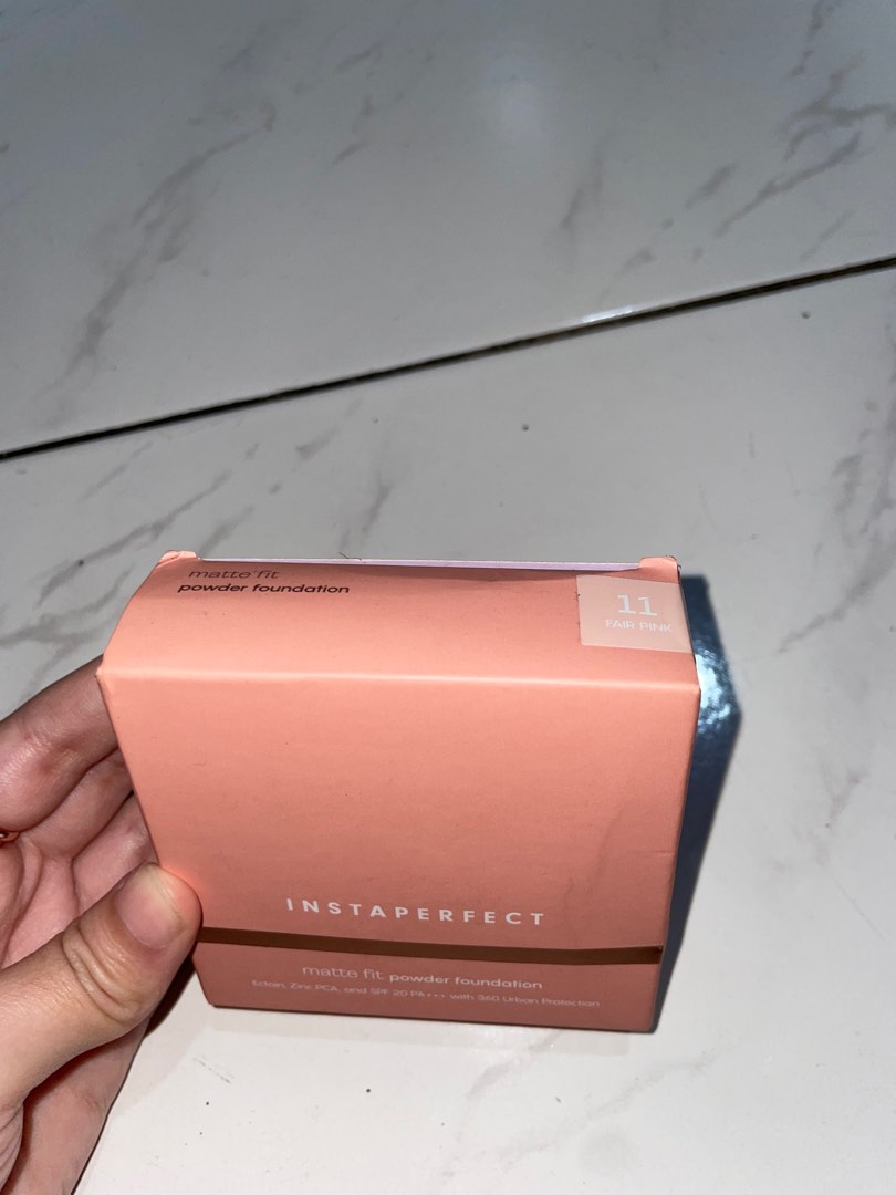 Bedak Instaperfect Matte Powder, Kesehatan & Kecantikan, Rias Wajah di ...