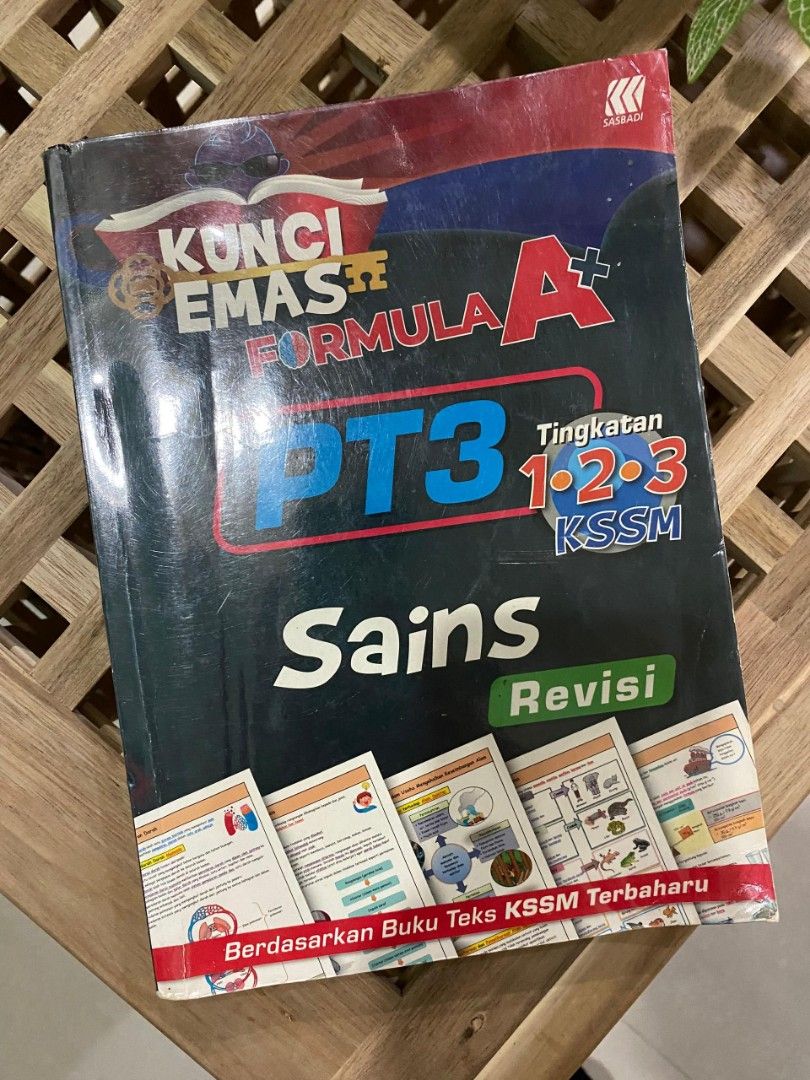 BUKU RUJUKAN SAINS & RBT, Hobbies & Toys, Books & Magazines, Textbooks ...