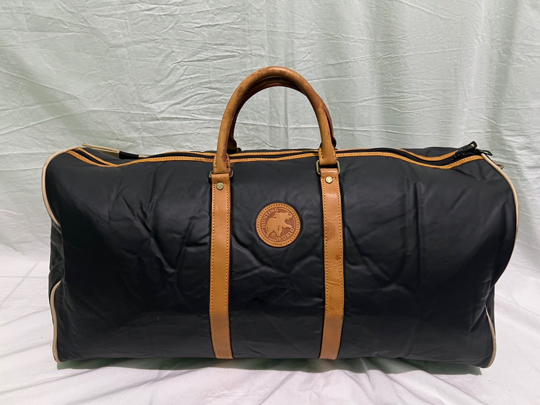Hunting World Sling Duffle Bag, Barang Mewah, Tas & Dompet di Carousell