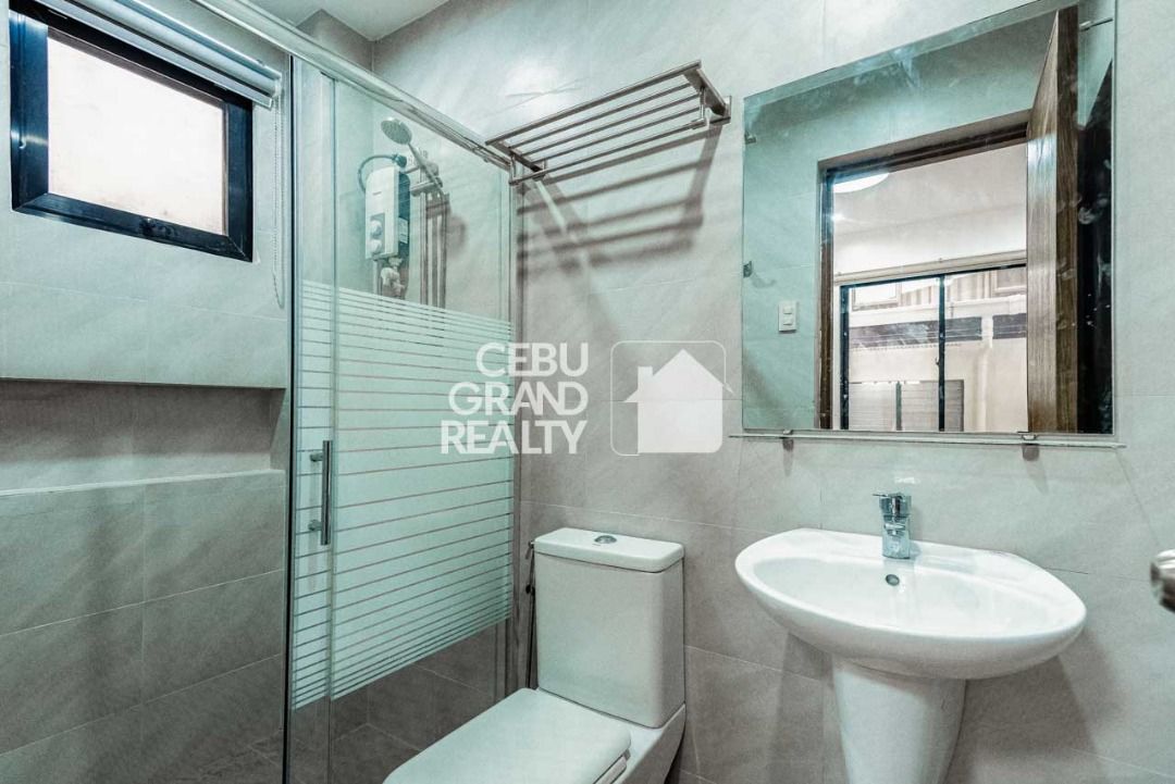 Immaculate Modern Home with Spacious Living Areas in Mabolo, Property ...