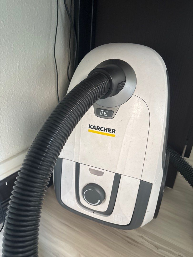 Karcher Vaccum Cleaner, TV & Home Appliances, Vacuum Cleaner ...