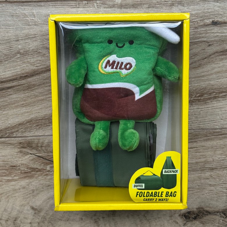 Milo Packet Plush With 2 Way Duffel Bag, Hobbies & Toys, Memorabilia ...