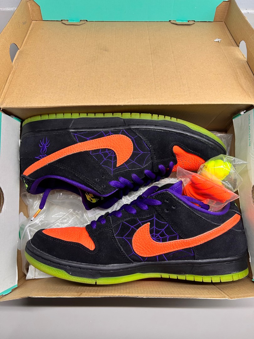 nike dunk night of mischief, Men's Fashion, Footwear, Sneakers on Carousell