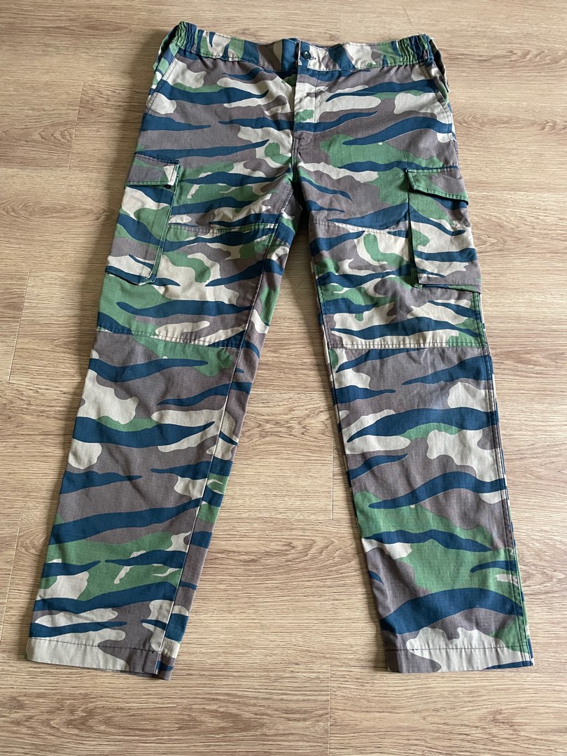 SELUAR ASKAR CELORENG, Men's Fashion, Bottoms, Trousers on Carousell