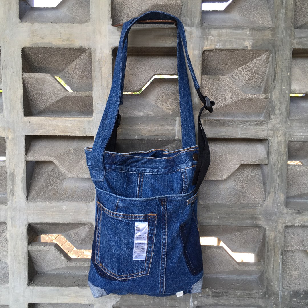 Tas Jeans totebag GU upcycling pria wanita, Fesyen Pria, Tas & Dompet ...