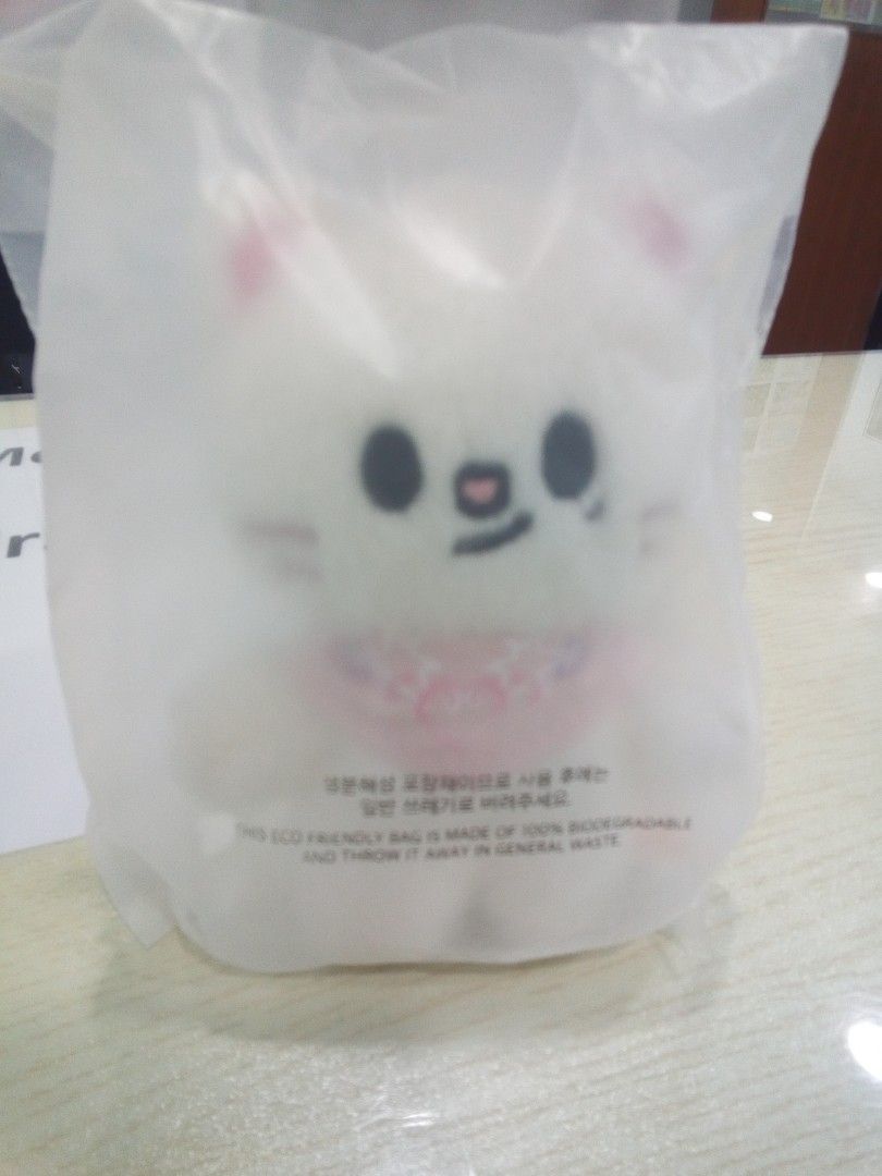 wts skzoo 10cm 5 o'clock fanmeet jinriet hyunjin stray kids skz merch ...