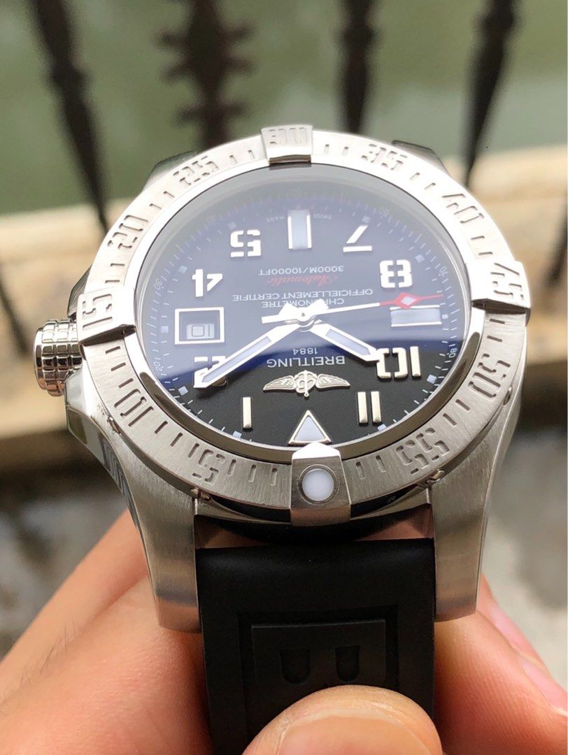 Breitling Avenger Seawolf A1733110 - 45mm Black Dial | 3000m Dive Watch ...