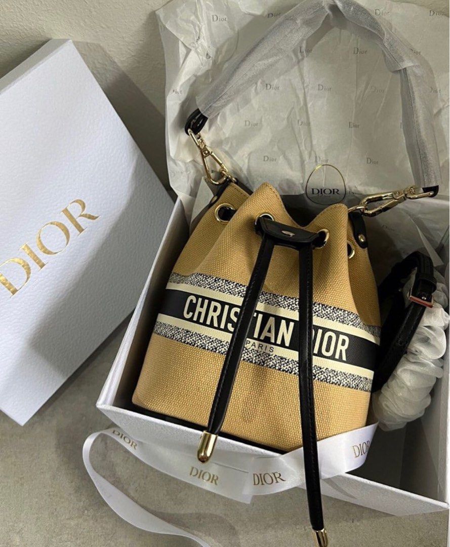 Dior Bucket Bag VIP Gift, Fesyen Wanita, Tas & Dompet di Carousell