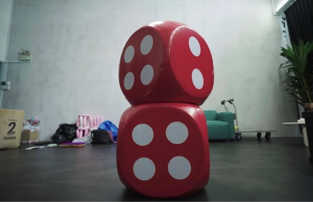 [For rent] Giant Red Dice, Hobbies & Toys, Toys & Games on Carousell