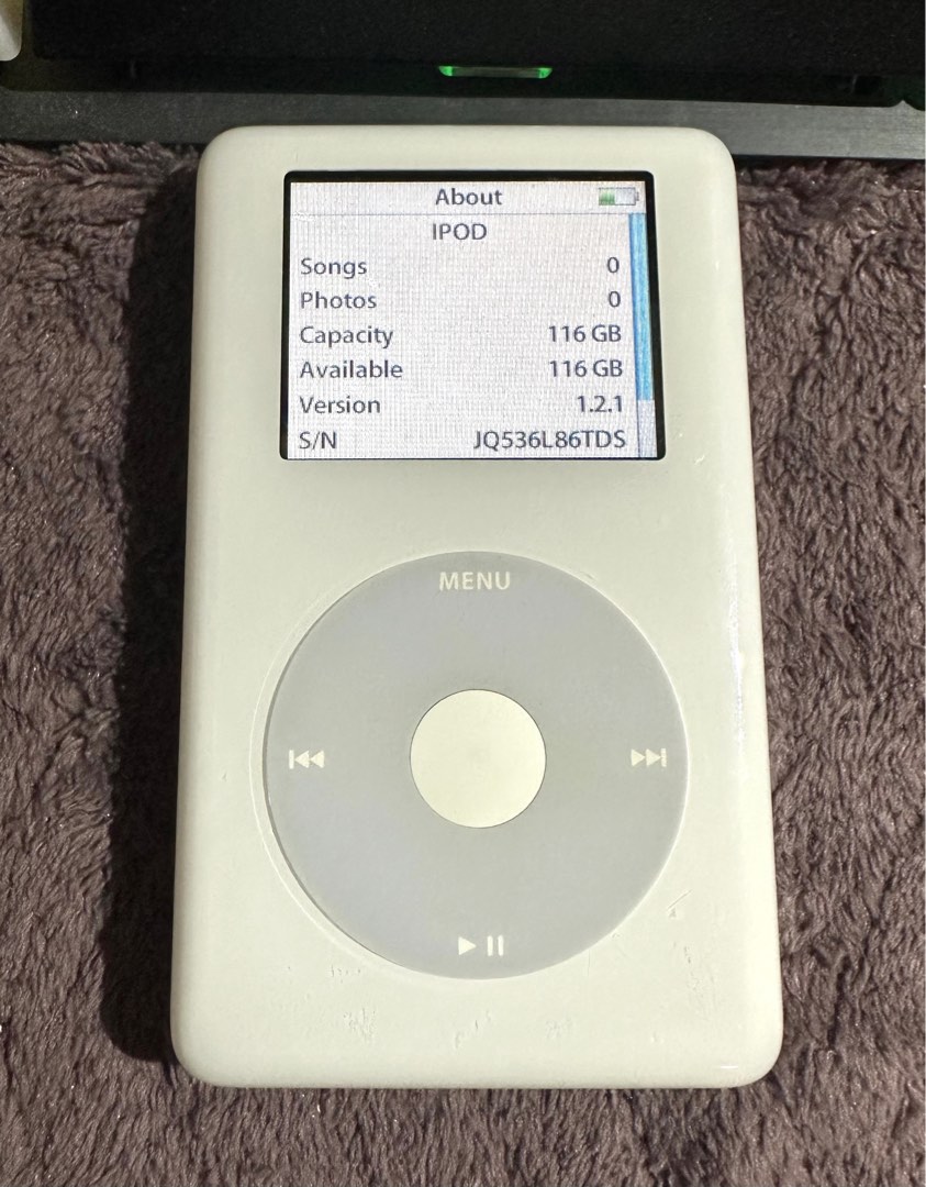 iPod Classic 4th Gen Color 128gb, Audio, Portable Music Players on ...