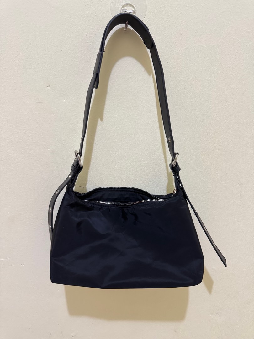 Tas no brand dari oh some, Fesyen Wanita, Tas & Dompet di Carousell