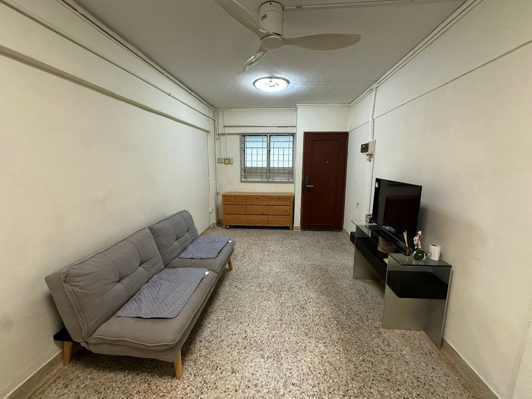 AMK HDB 2+1 whole unit rental on Carousell