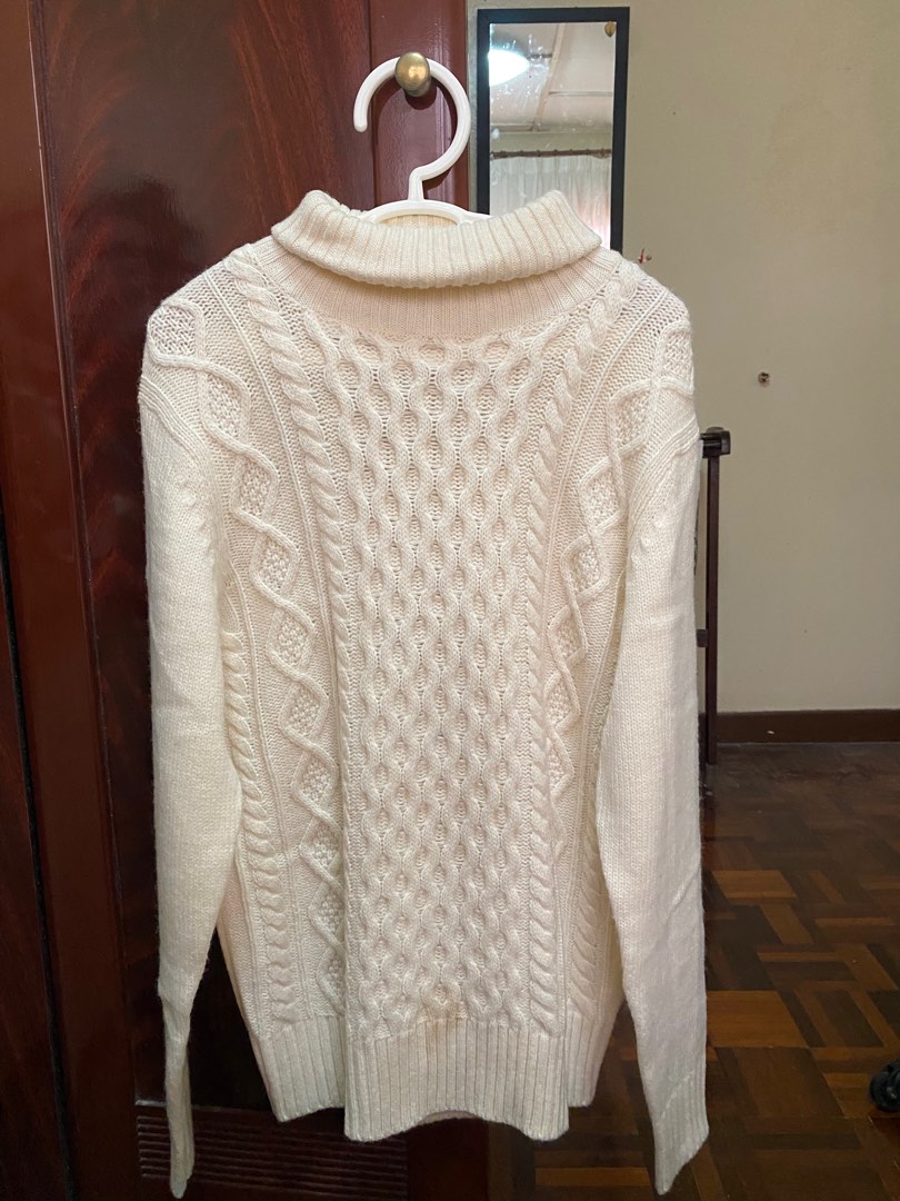 knitwear tocang pure knit GU, Women's Fashion, Tops, Longsleeves on ...
