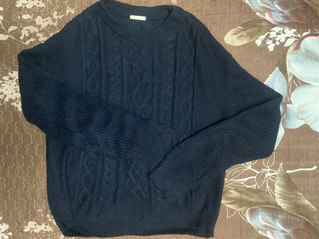 GU/uniqlo knitwear tocang woman, Women's Fashion, Tops, Longsleeves on ...