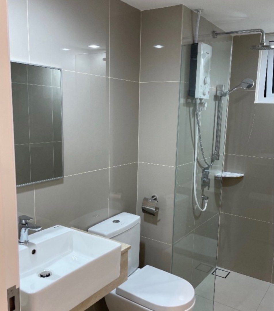 Sentul Point Master Room, Property, Rentals on Carousell