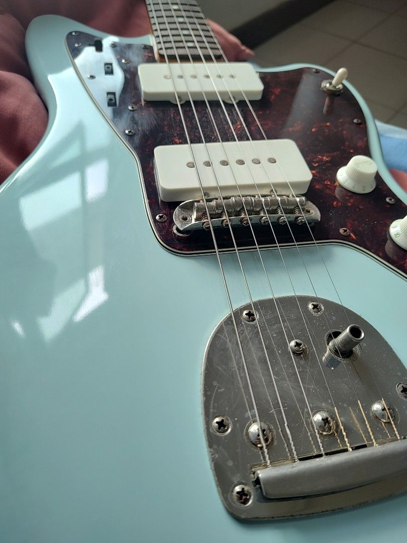 Squier FSR 60s Classic Vibe Jazzmaster, Hobbies & Toys, Music & Media ...