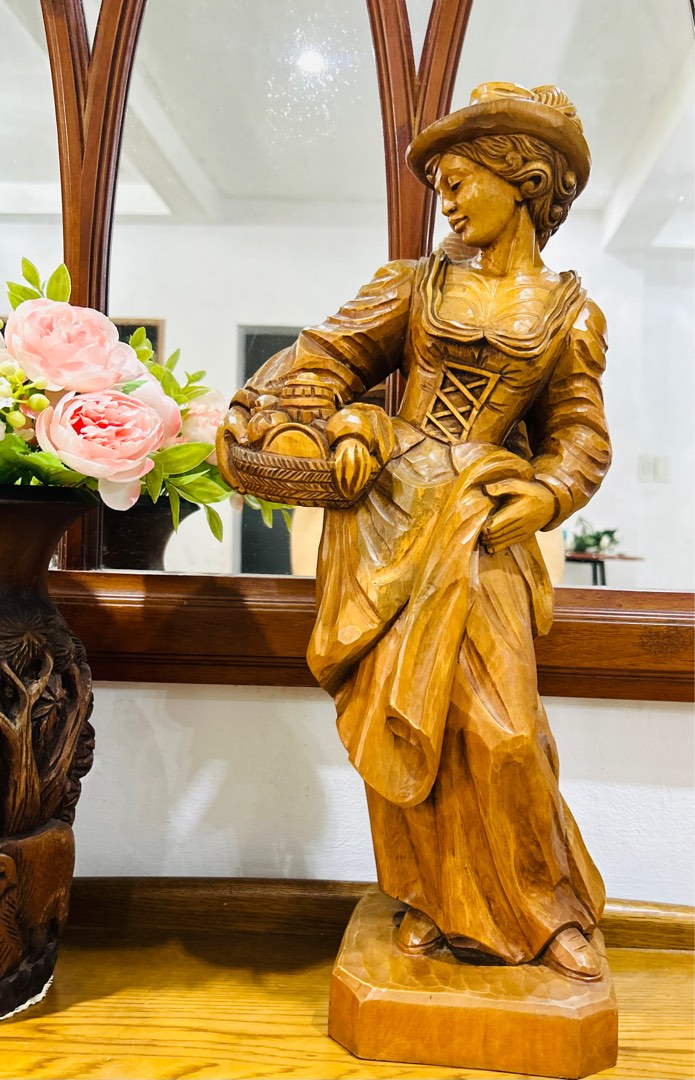 Vintage 20" hand-carved wooden statue of a woman, likely depicting a ...