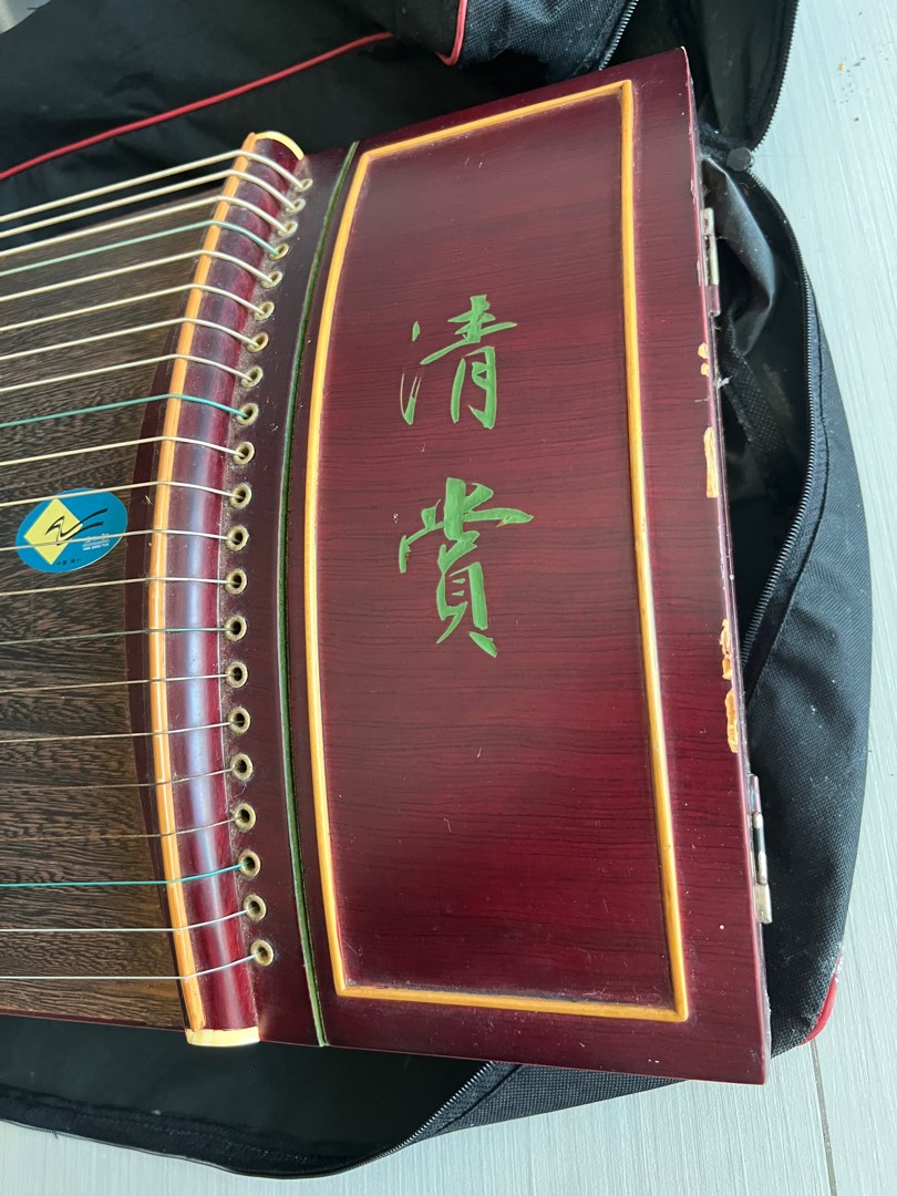 古筝 Gu Zheng, Hobbies & Toys, Musical Instruments on Carousell