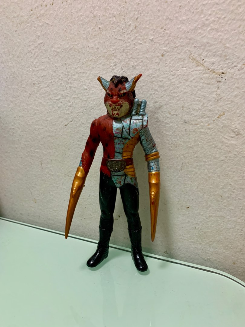 Bandai Kamen Rider V3 Kajin Scissors Jaguar Sofubi 6.5, Hobbies & Toys ...