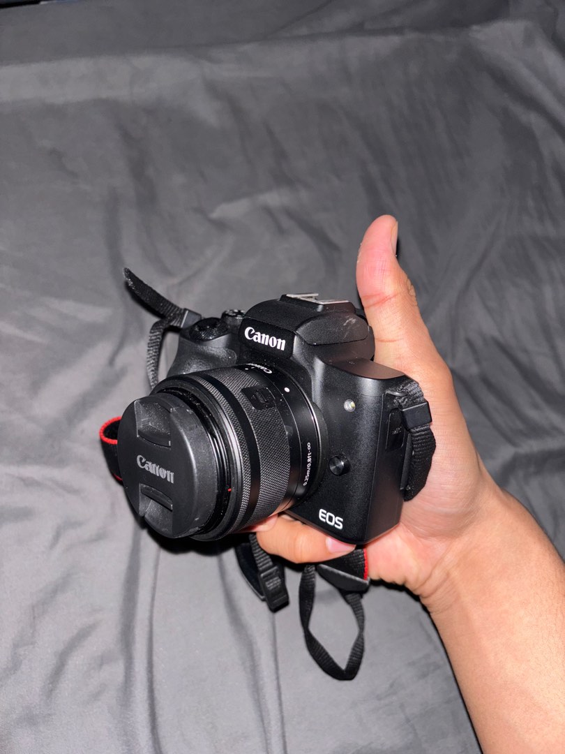 Canon Eos M50 Mark II mark 2 Kit 15-45mm original and used like new ...
