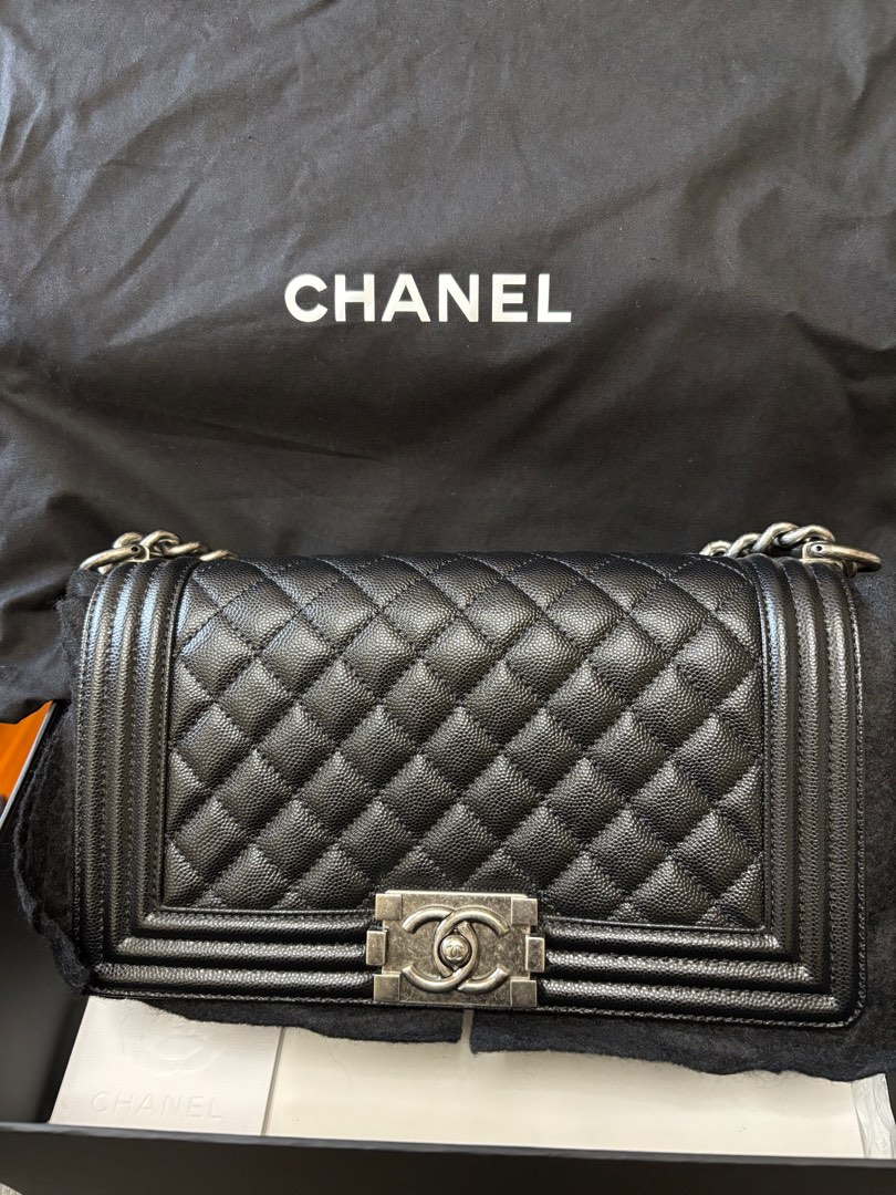 Chanel LeBoy medium, 名牌, 手袋及銀包 - Carousell