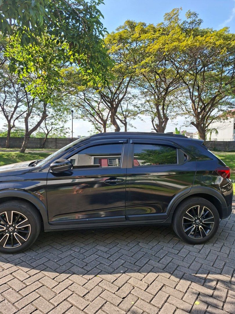 Honda WRV 2023 Hitam Matic, Mobil & Motor, Mobil untuk Dijual di Carousell