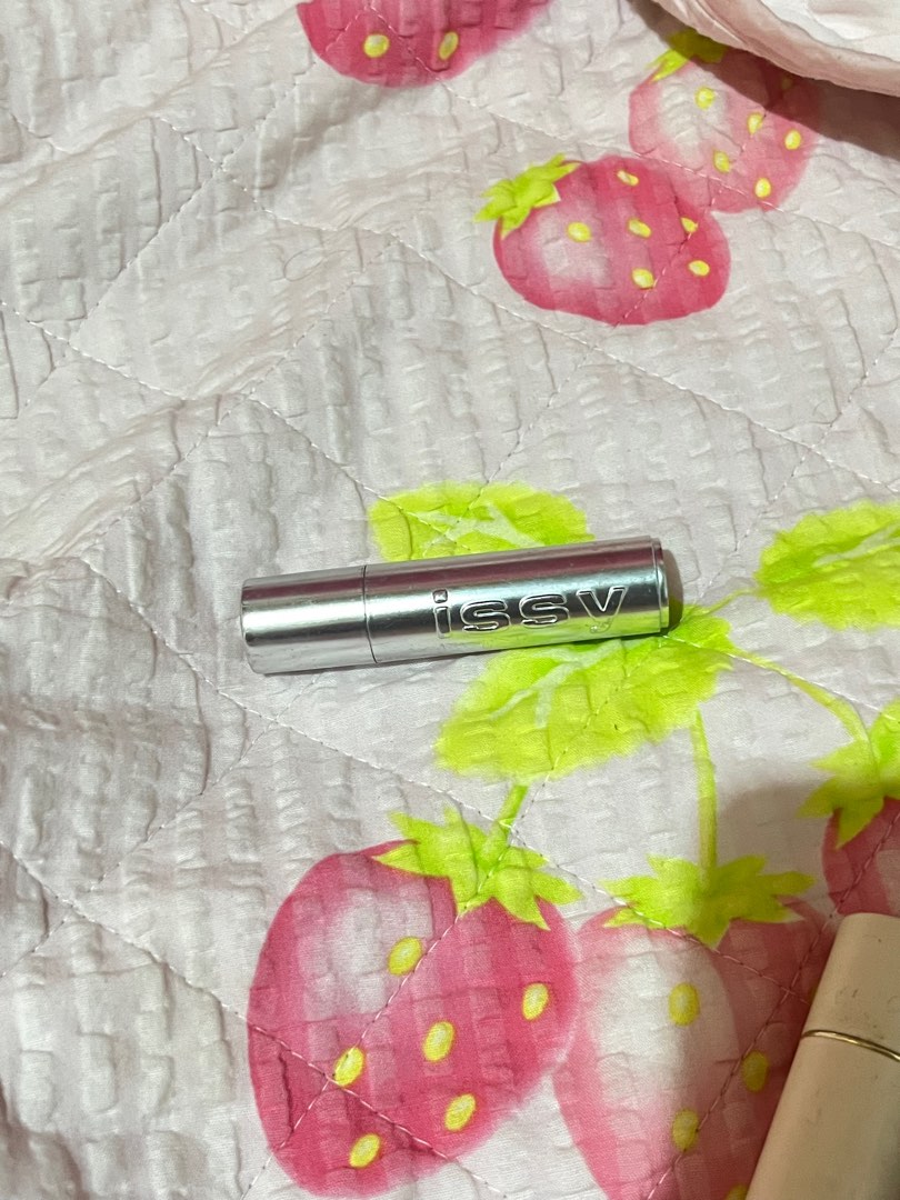 Issy Lip Bullet True Velvet Pose, Beauty & Personal Care, Face, Makeup ...