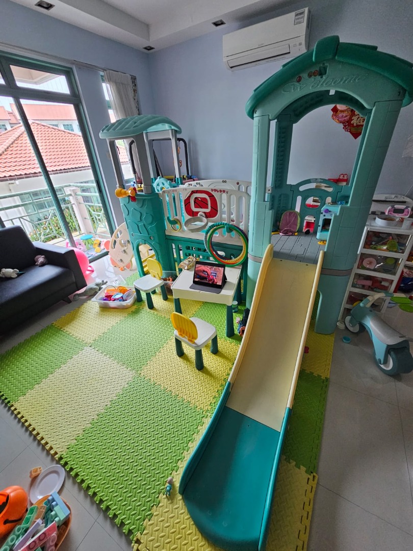 Little Prodigy Family Castle Paradise Playground for kids, Hobbies ...