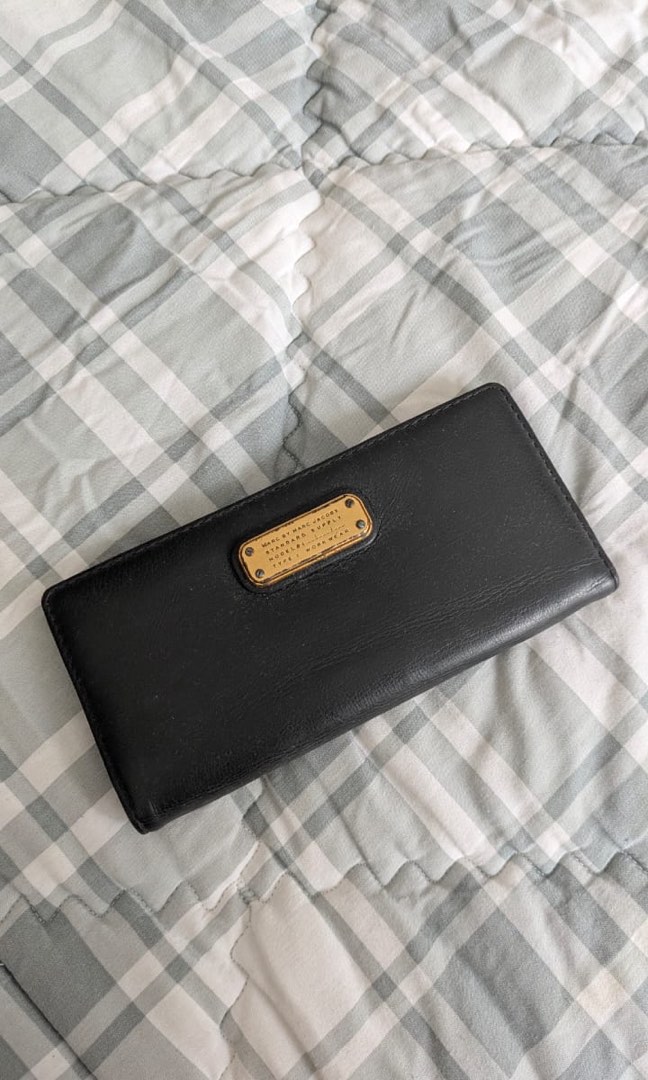 Marc by Marc Jacobs Bifold wallet, Barang Mewah, Tas & Dompet di Carousell