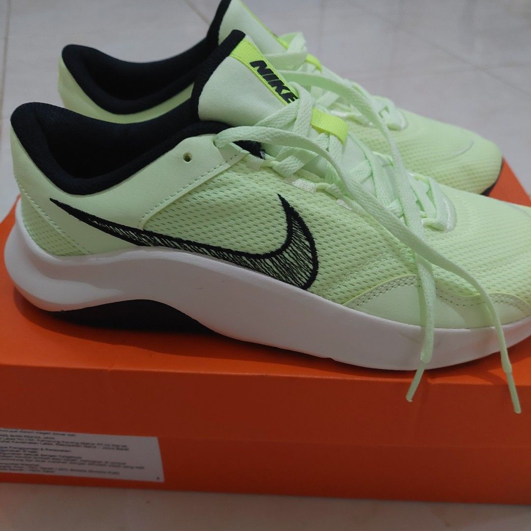 Nike Legend essential 3 NN running Shoes sepatu lari pria hijau size 42 ...