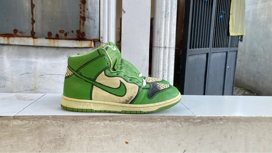 Nike sb dunk one piece x bearbrick not jordan adidas, Fesyen Pria ...