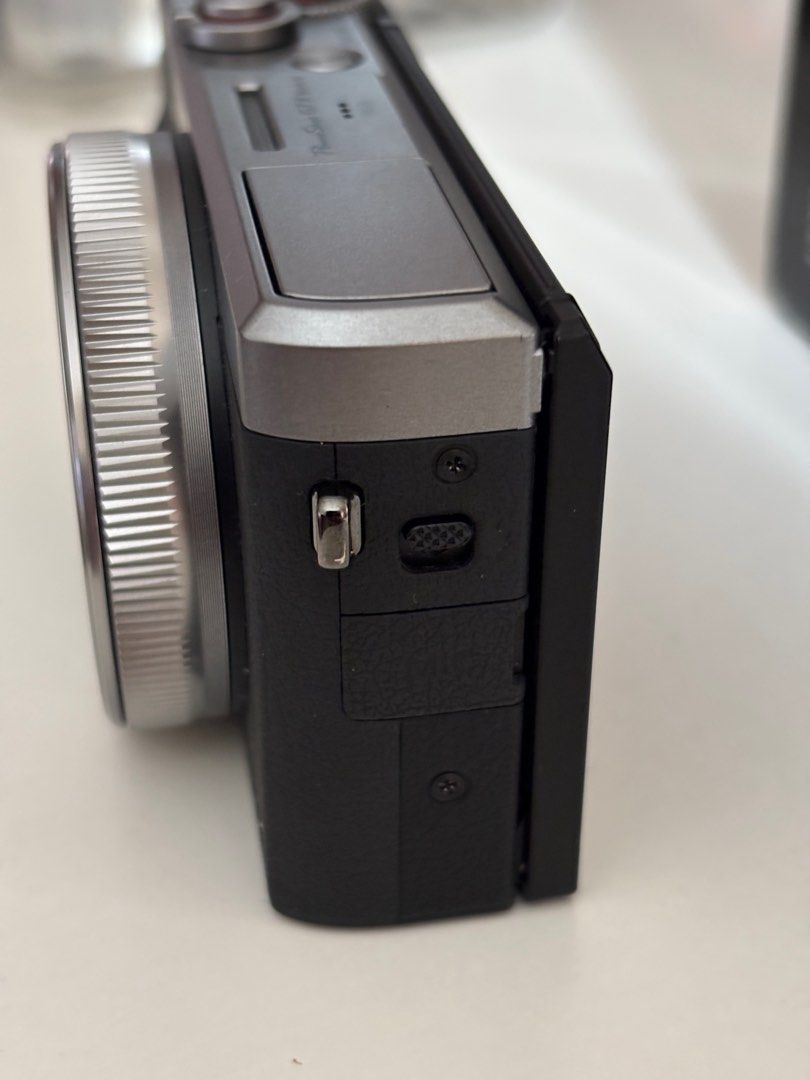 [SILVER] CANON G7X MARK III, Photography, Cameras on Carousell