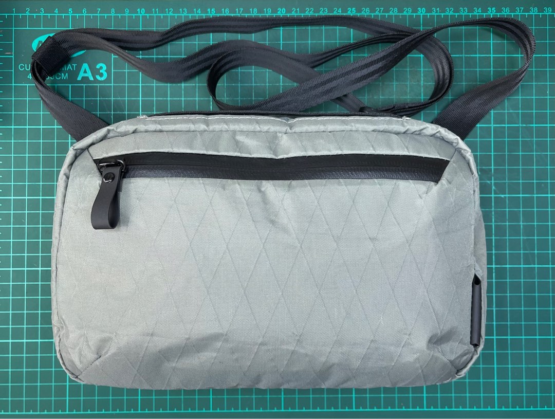Alpaka Tech Case Max - Grey, Men's Fashion, Bags, Sling Bags on Carousell