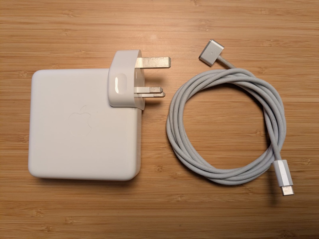 Apple Magsafe 3 charging brick and cable (96W, usbc to magsafe 3 ...