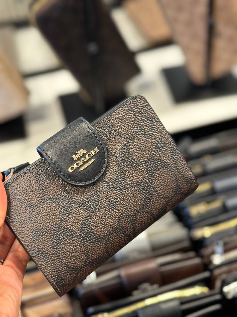 Coach Corner Wallet, Luxury, Bags & Wallets on Carousell