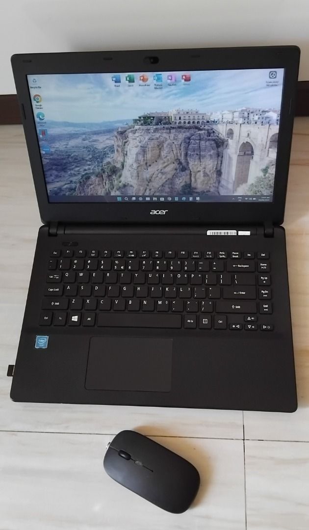 For Sale: Laptop Computer - ACER Aspire ES14 Intel 8th Gen. Celeron ...