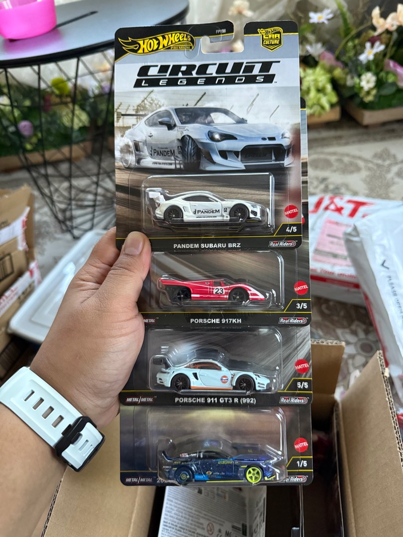 Hot Wheels Circuit Legend Set 4, Hobbies & Toys, Toys & Games on Carousell