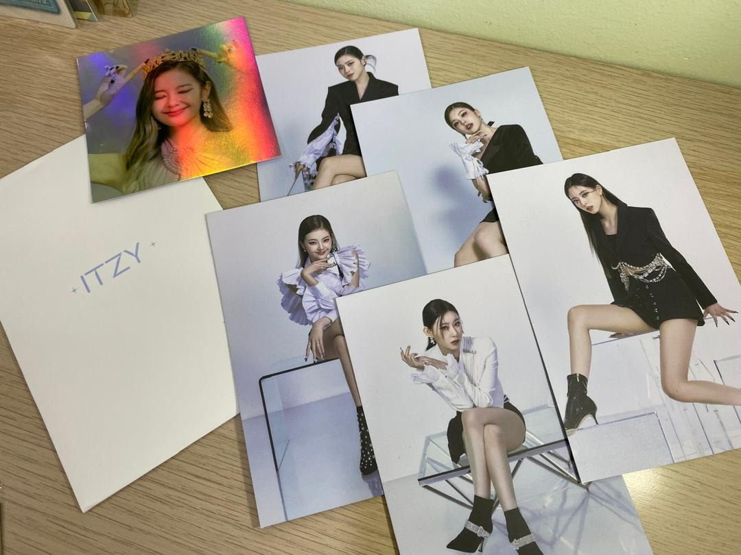 ITZY Checkmate Official POB Postcard Set & Special Card Limited Clear ...
