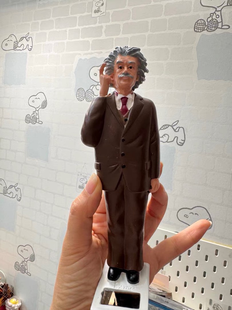 kikkerland solar einstein figure, Hobbies & Toys, Collectibles ...