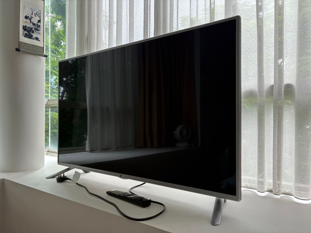 LG 47 inch Smart TV (To be used as a screen only), TV & Home Appliances ...