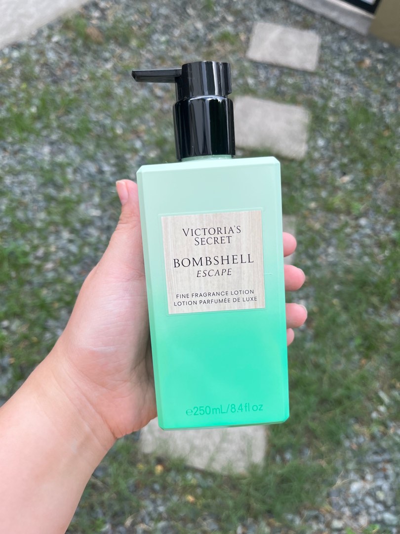 Original VS Bombshell Escape, Beauty & Personal Care, Bath & Body, Body ...